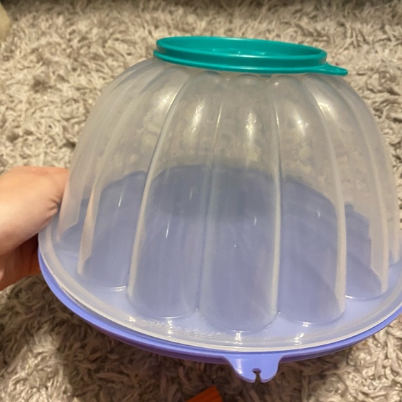 Tupperware | Kitchen | Jello Mold Medium Size Tupperware Container ...